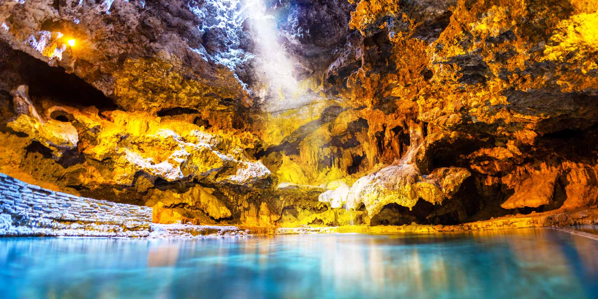Exploring the 12 best caves to visit in Canada